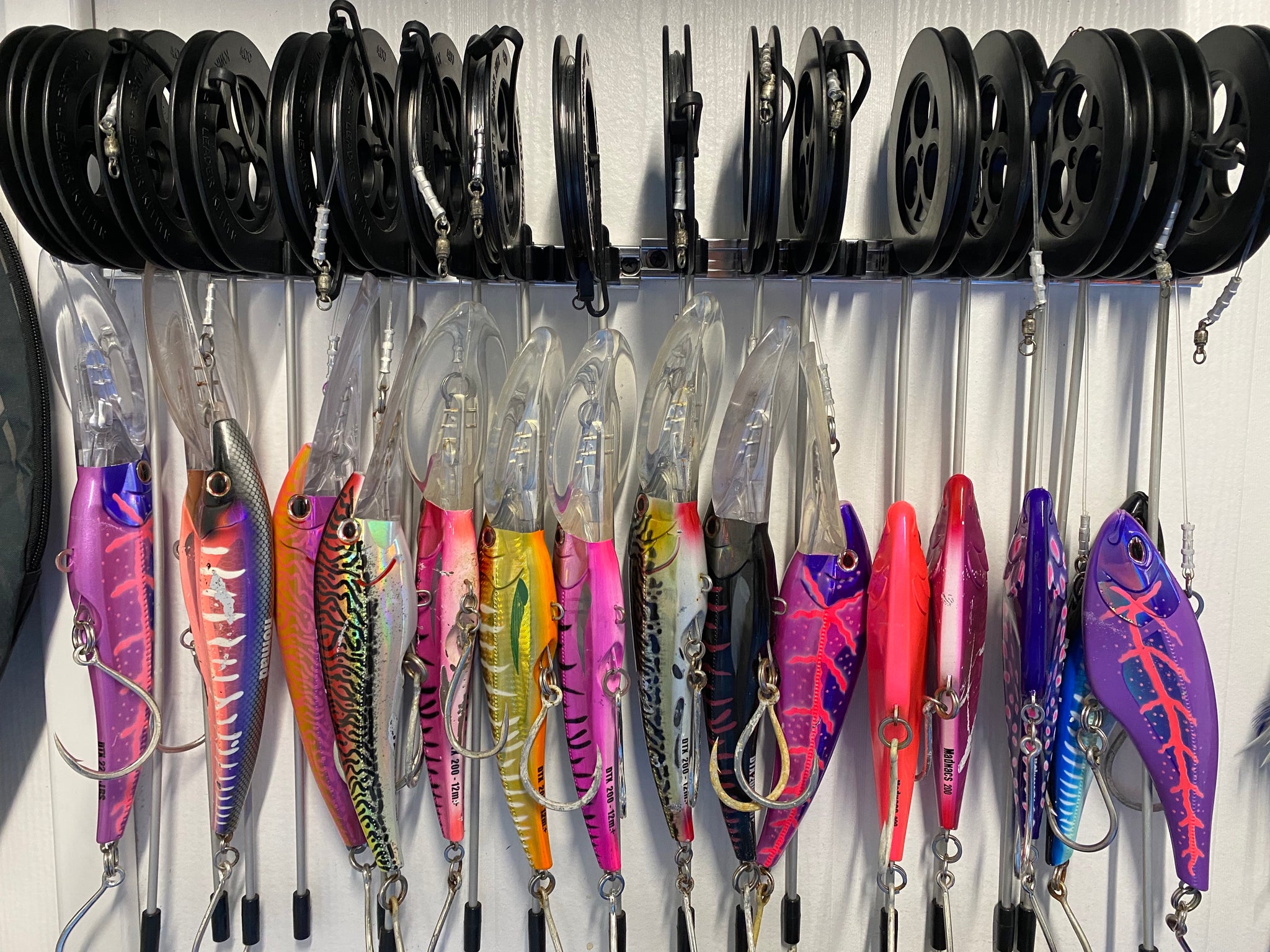 DUBRO Fishing Kwik-Lure & Leader Keeper – Tangle-Free Leader